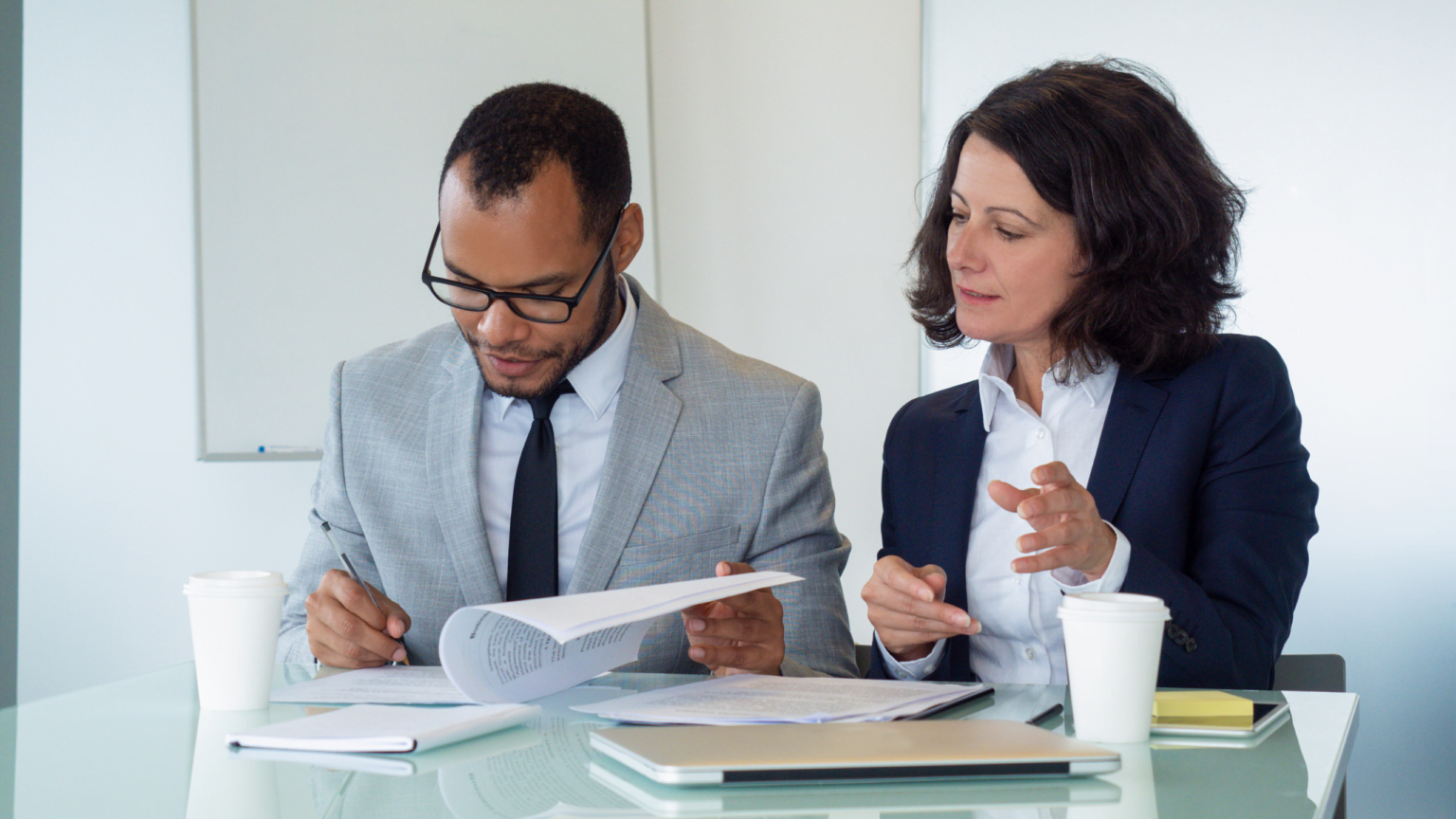 Effective Legal Writing Techniques: Draft Clear & Persuasive Legal Documents