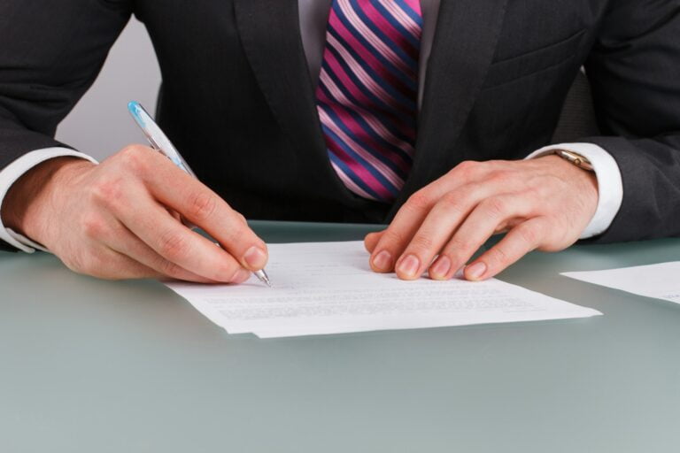 Legal Writing in Plain English: Optimizing Clarity in Legal Documents