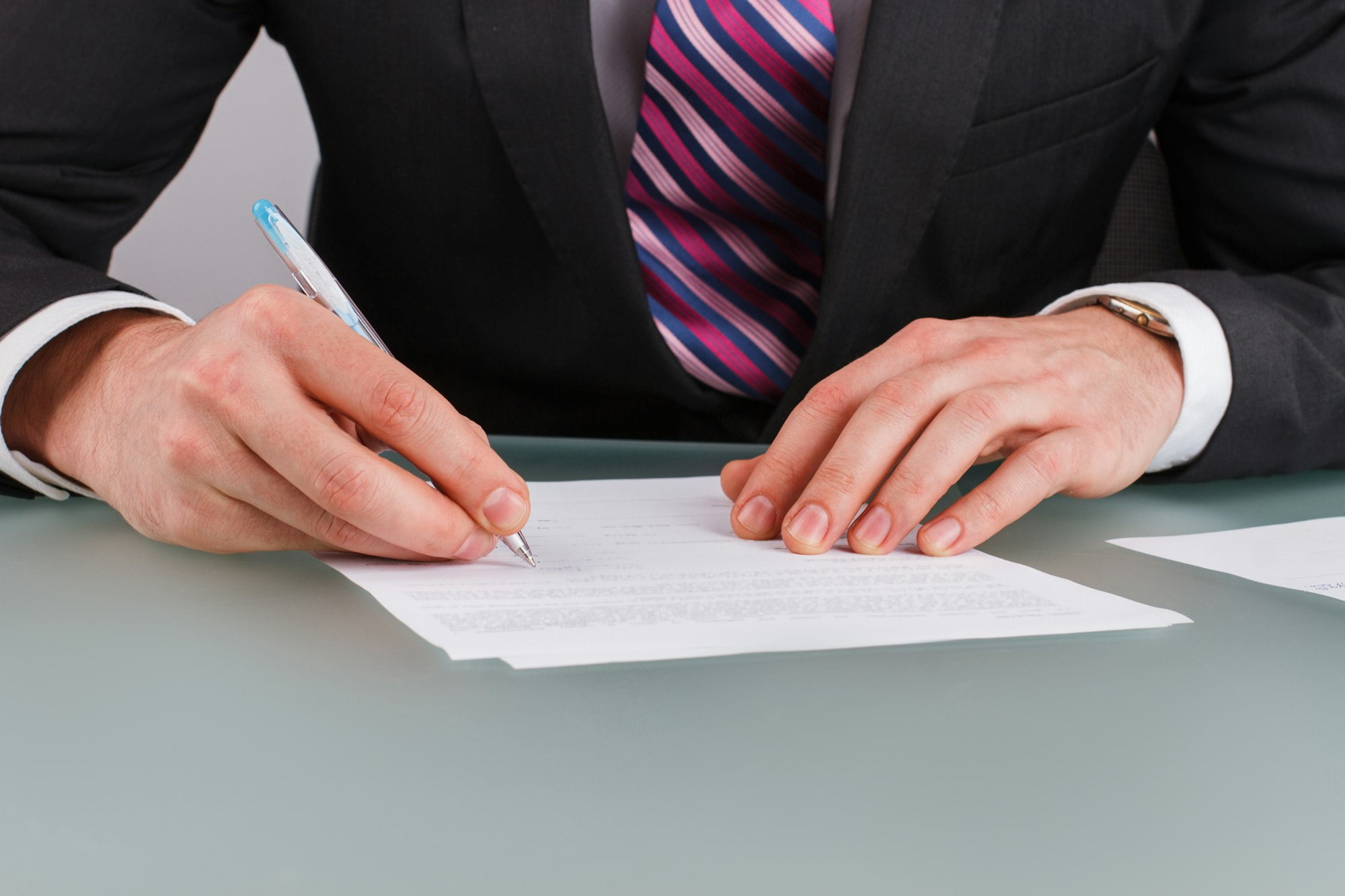 Legal Writing in Plain English: Optimizing Clarity in Legal Documents