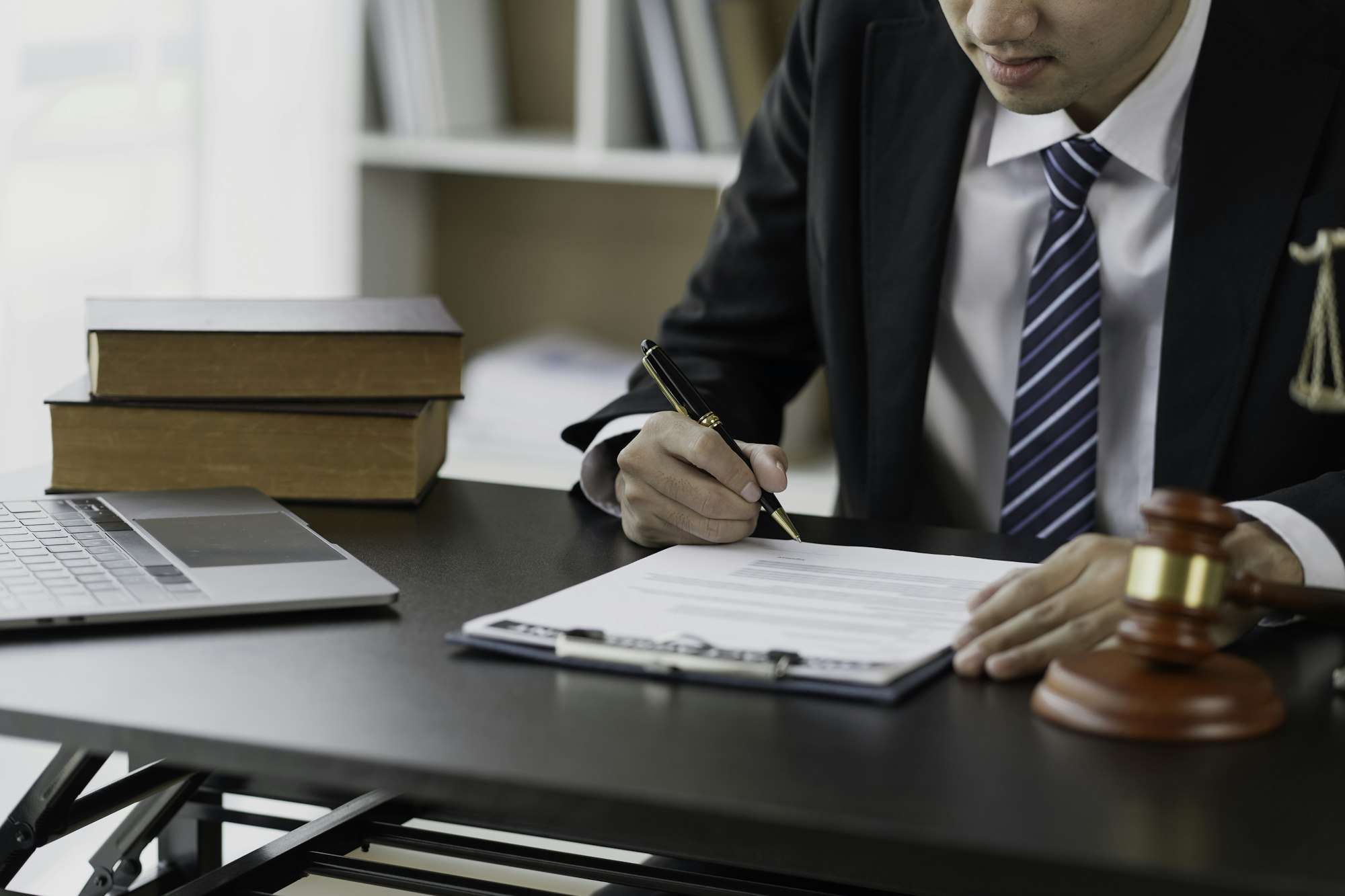 Mastering String Cites in Legal Writing: Rules, Examples & Best Practices
