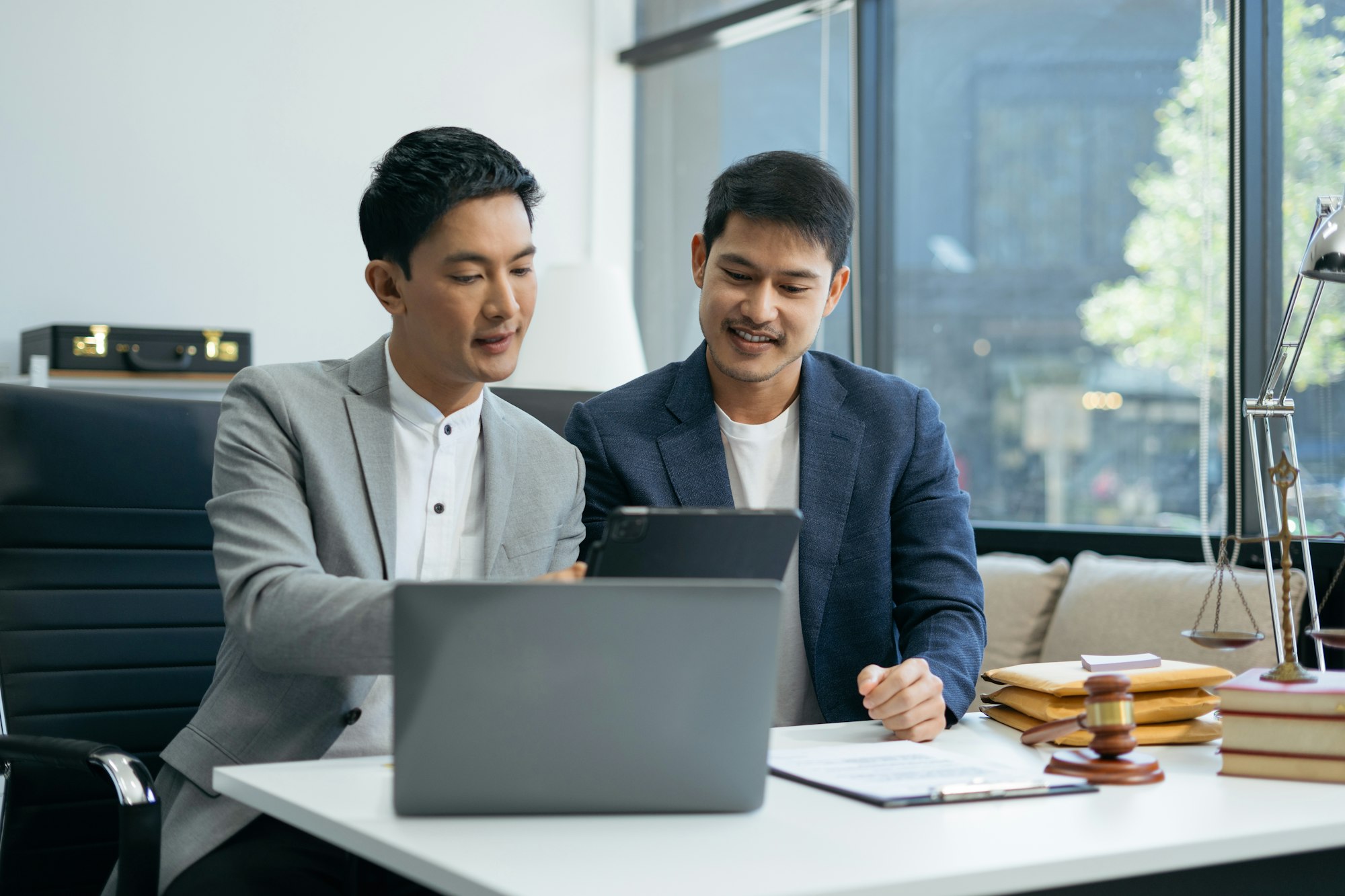 Ultimate Guide to Legal Research and Writing: Tools, Tips, and Techniques