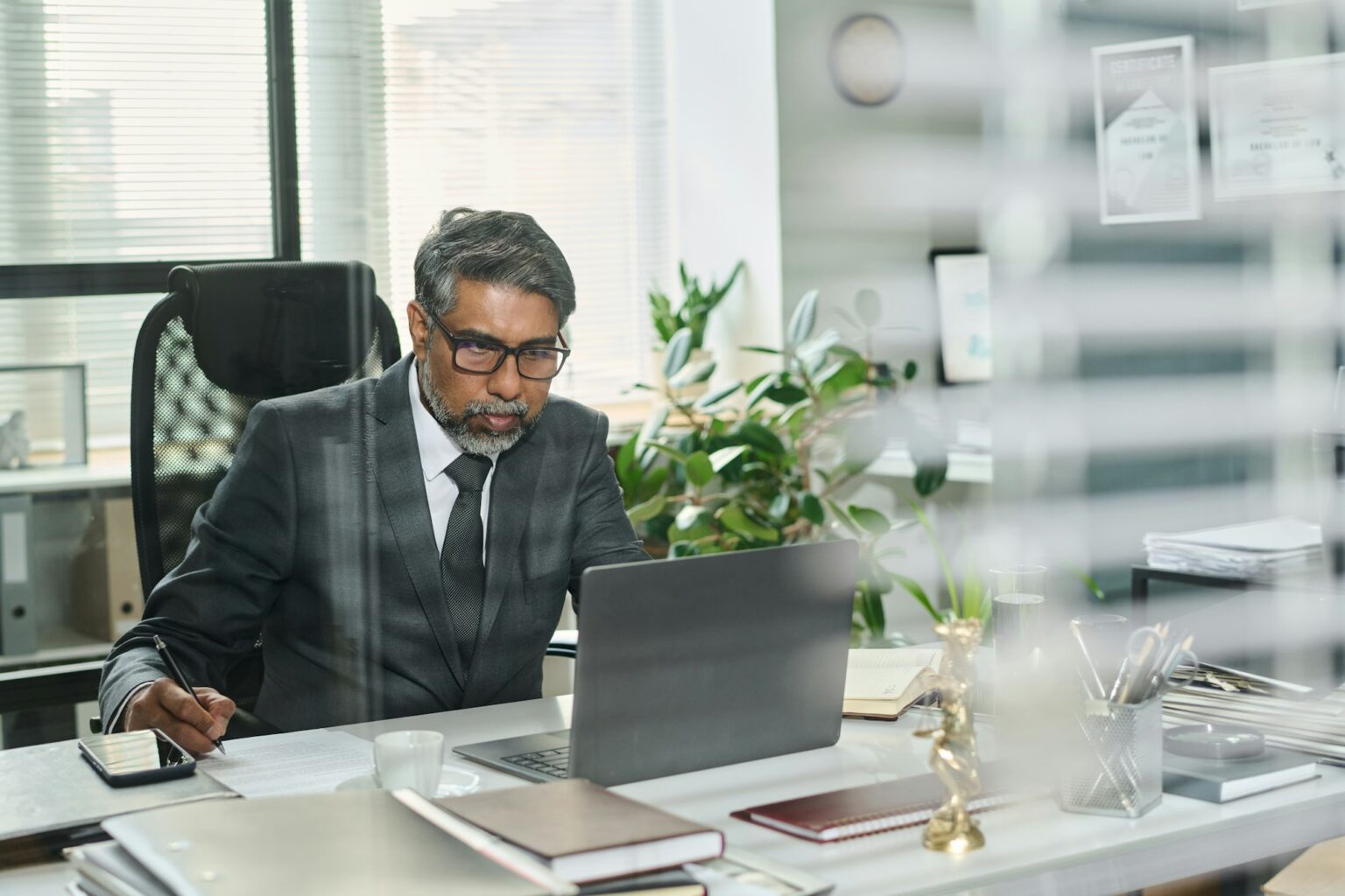 How to Use Sic in Legal Writing: Notation & Punctuation Rules